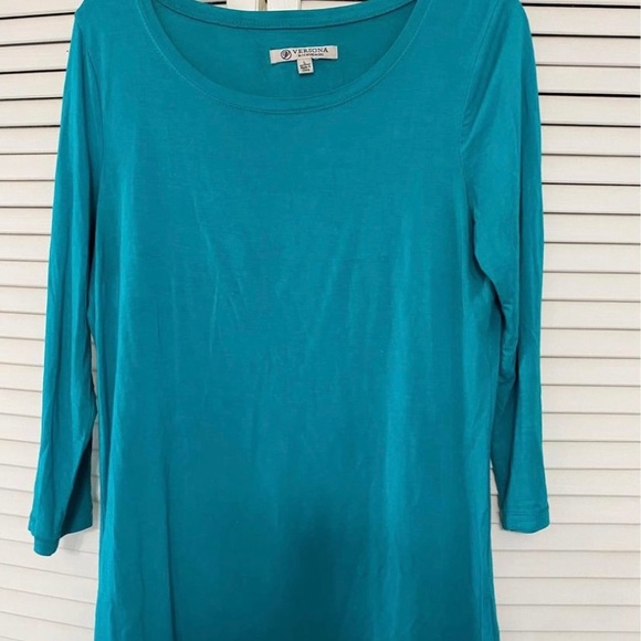 Versona | Tops | Versona Emerald Green Soft Cotton Top | Poshmark